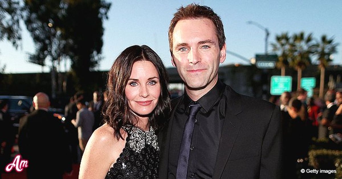 Johnny McDaid Is a Talented Musician and Singer — Do You Know Courteney ...