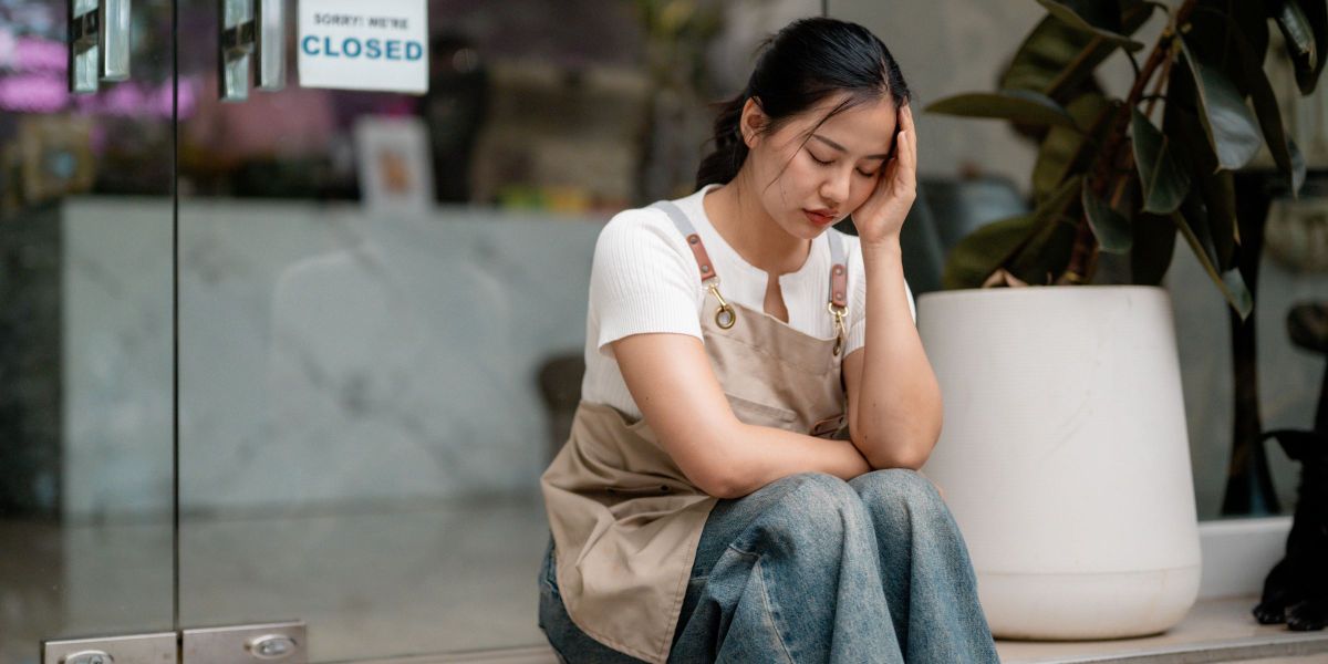 Poor Waitress Secretly Took Leftovers to Feed Her Son – One Day, a Cop ...