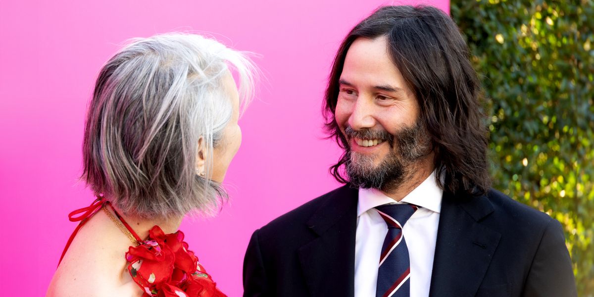 Users Say There Is 'Zero Chemistry' between Keanu Reeves & His ...