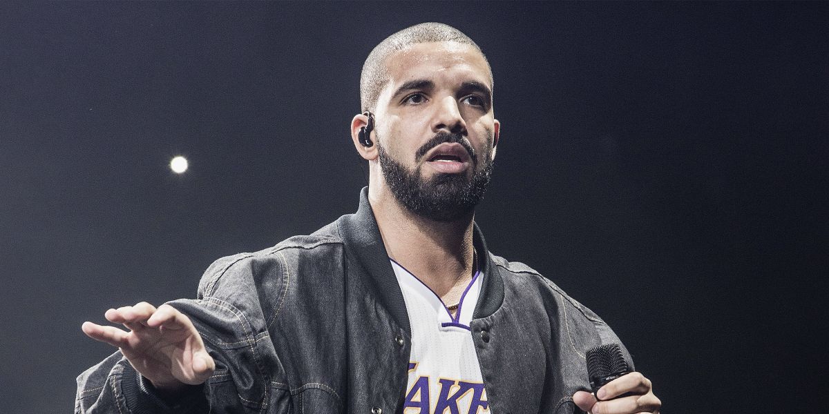 Drake & His 'Cute' Son Adonis Spotted at the Toronto Raptors vs. Golden ...