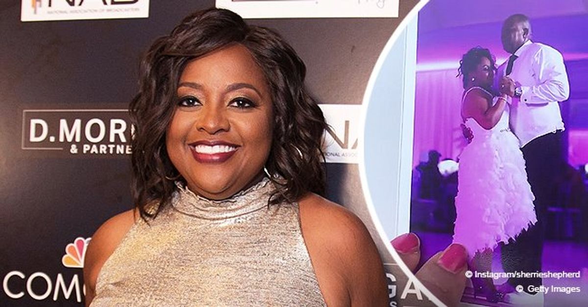 Sherri Shepherd Flips through Wedding Album with Her Ex-husband ...