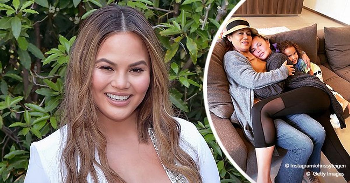 Chrissy Teigen Shows off 3 Generations of Her Family in Cute Pic Posing ...