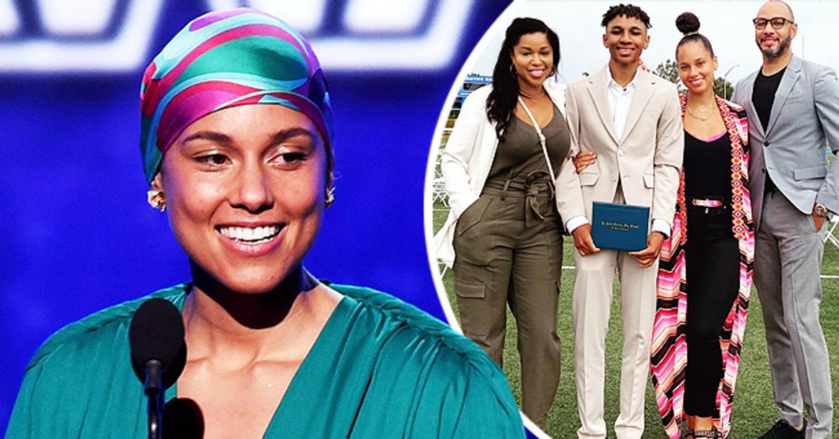 Alicia Keys, Swizz Beatz, His Ex Mashonda & Their Kids Pose Together in ...