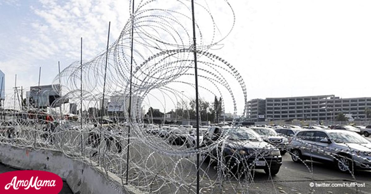 Mexicans Steal Border Concertina Wire Installed along Border Fence