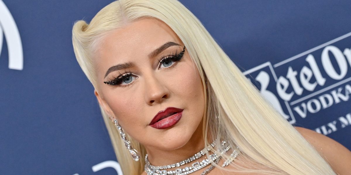 'Who Is This?': Christina Aguilera, 43, Barely Recognizable in Pink ...