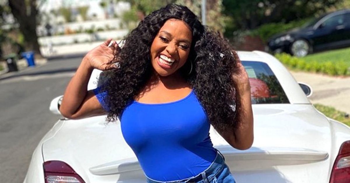 Sherri Shepherd Shows off Her Curves in a Slitted Tube Dress Following ...