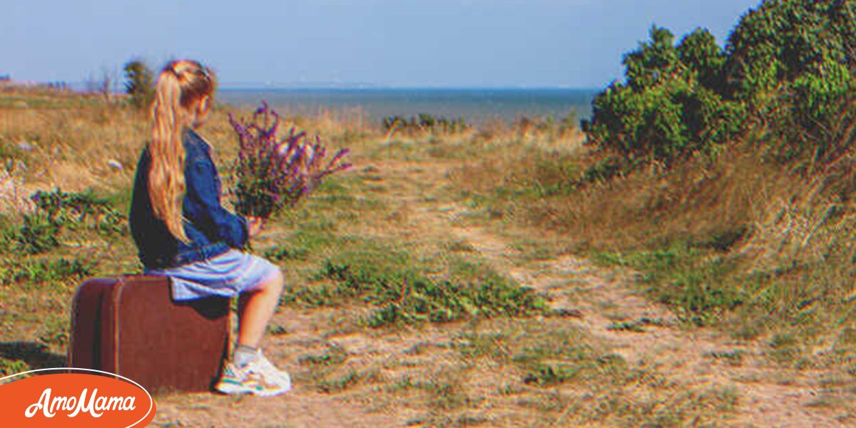Girl Waits for Sailor Dad Every Day by the Shore, Ship Arrives without ...