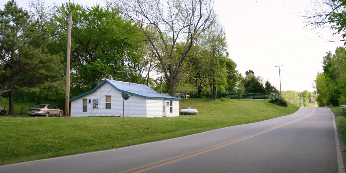 This Top Actress Bought & Revived Her Grandparents' Farm Where She Now ...