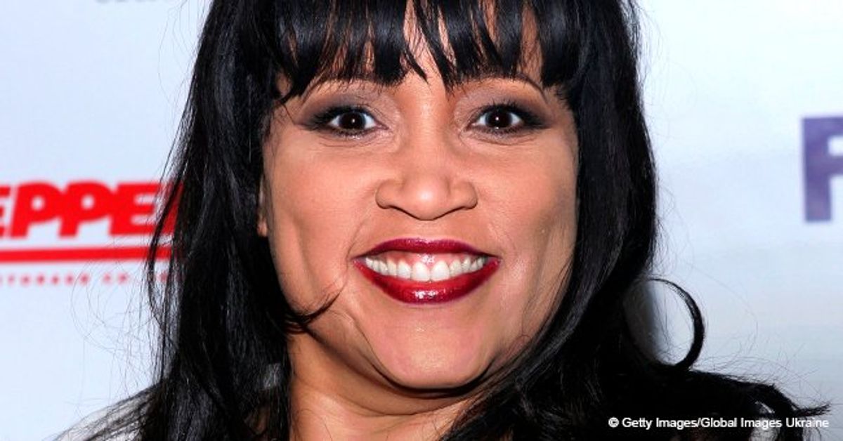 '227's Jackée Harry turns 62 and stuns in off-shoulder top in birthday ...