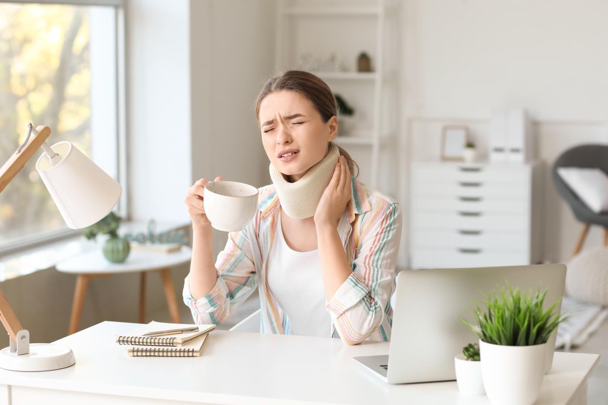 My Husband Forced Me to Host His Guys' Night While I Was in a Neck ...