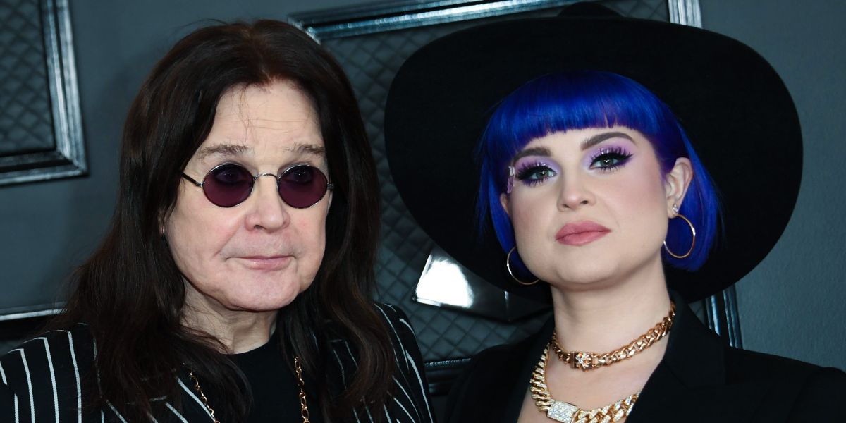 Kelly Osbourne Moved to Tears While Honoring Late Father Ozzy During ...