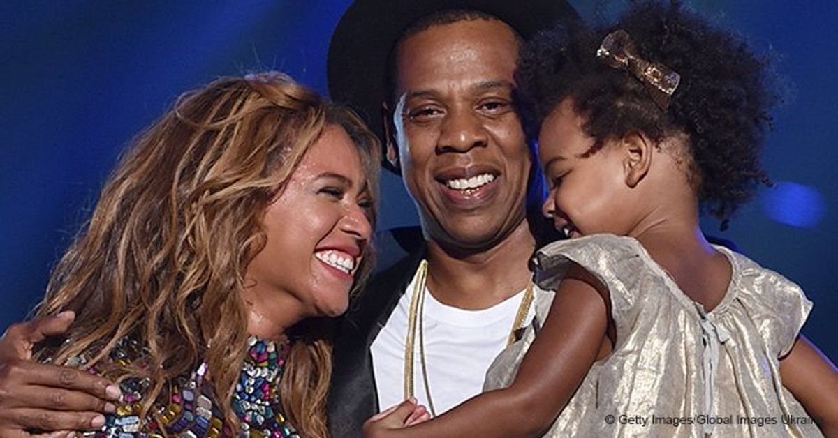 Blue Ivy plays with little brother Sir while on vacation with Beyoncé ...