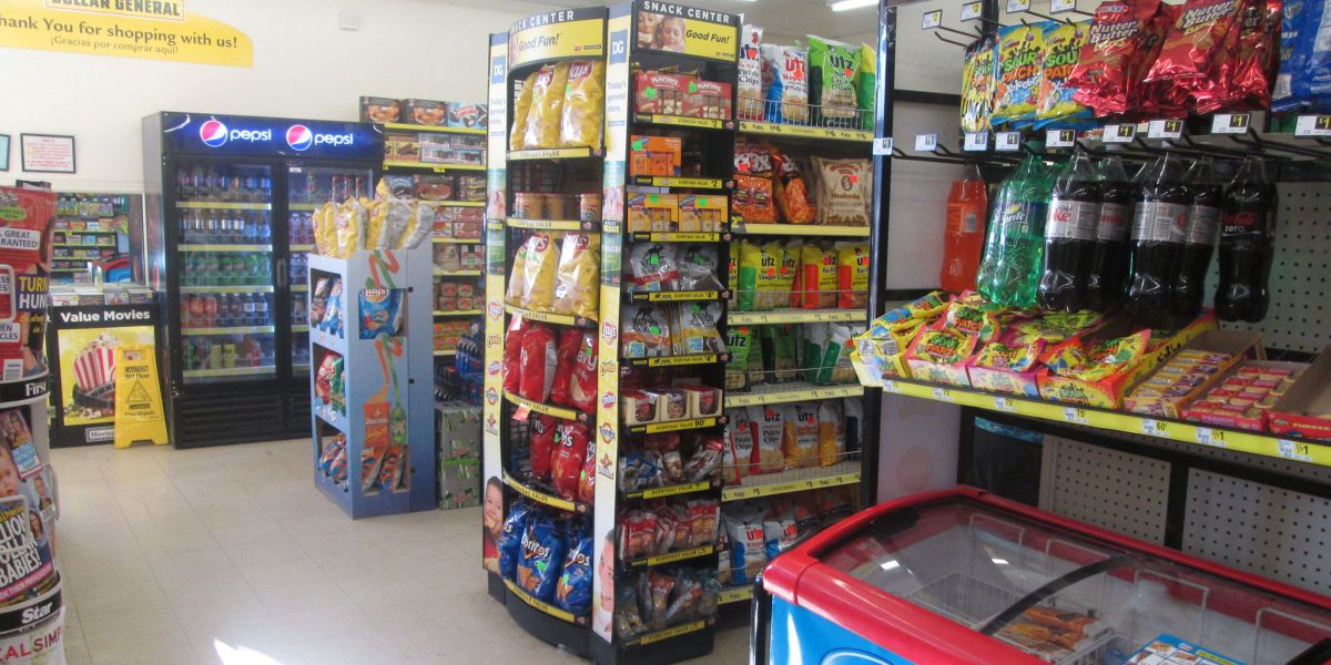 I Paid for a Poor Man's Groceries – and Noticed He Was a Carbon Copy of ...