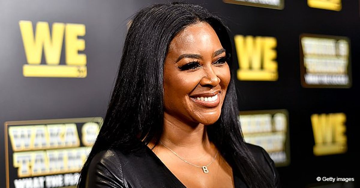 Check Out Kenya Moore in a Leopard Swimsuit as She Flaunts Enviable ...