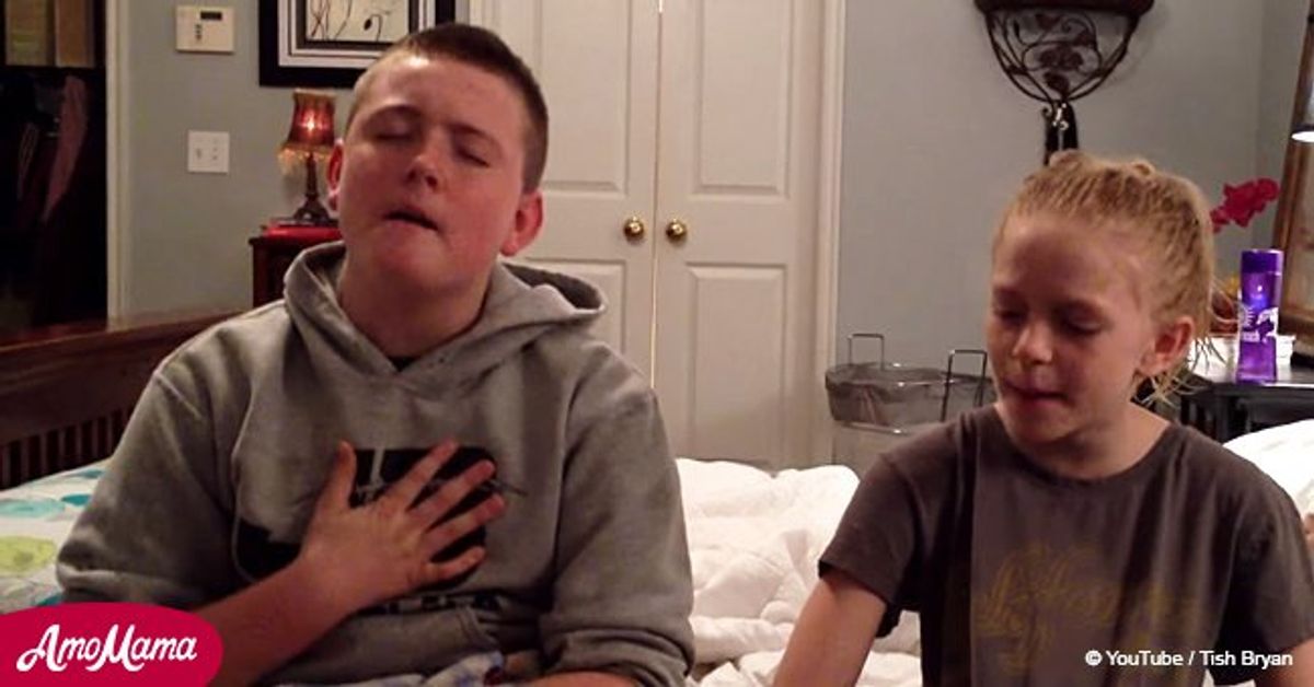 Siblings sing emotional song but little brother behind them steals the ...