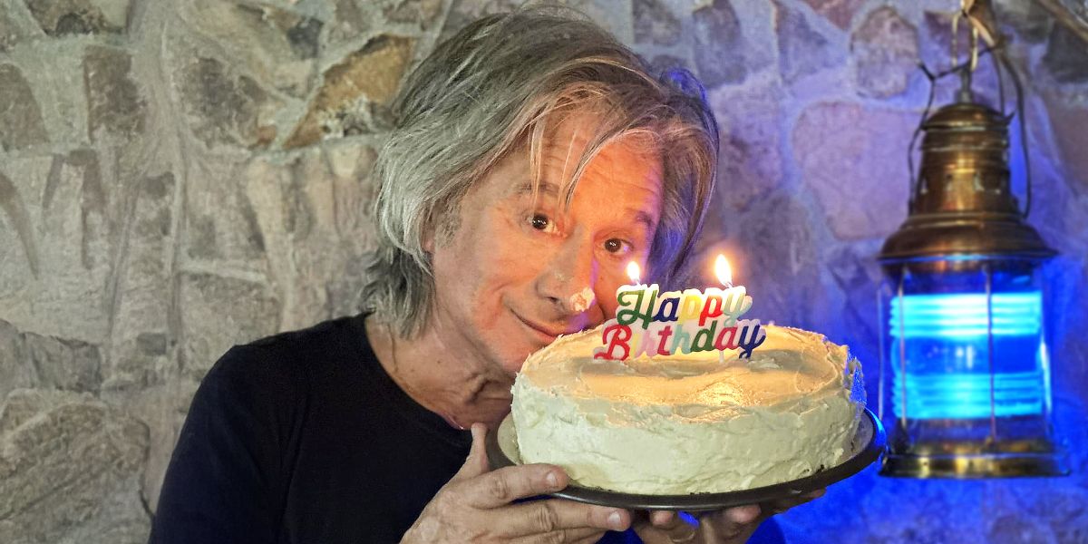 This '80s Singer Fell in Love with a Dying Woman Who Made Him Return to ...