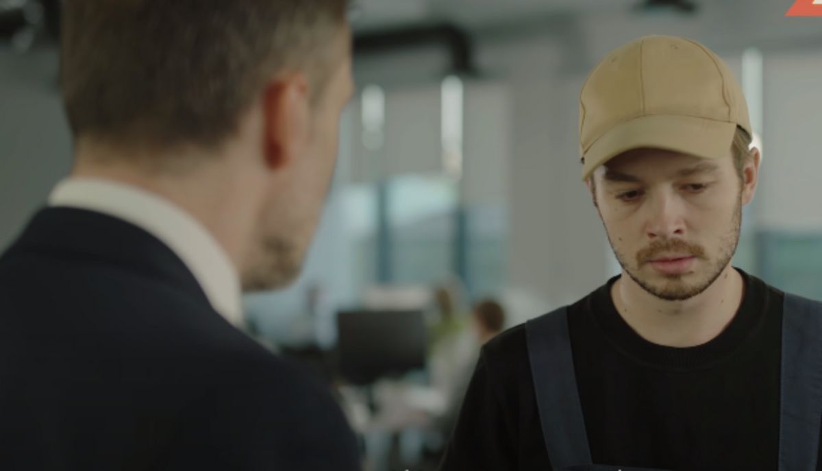 Rich Man Humiliates Waterman, Then Learns Valuable Lesson – Story of ...