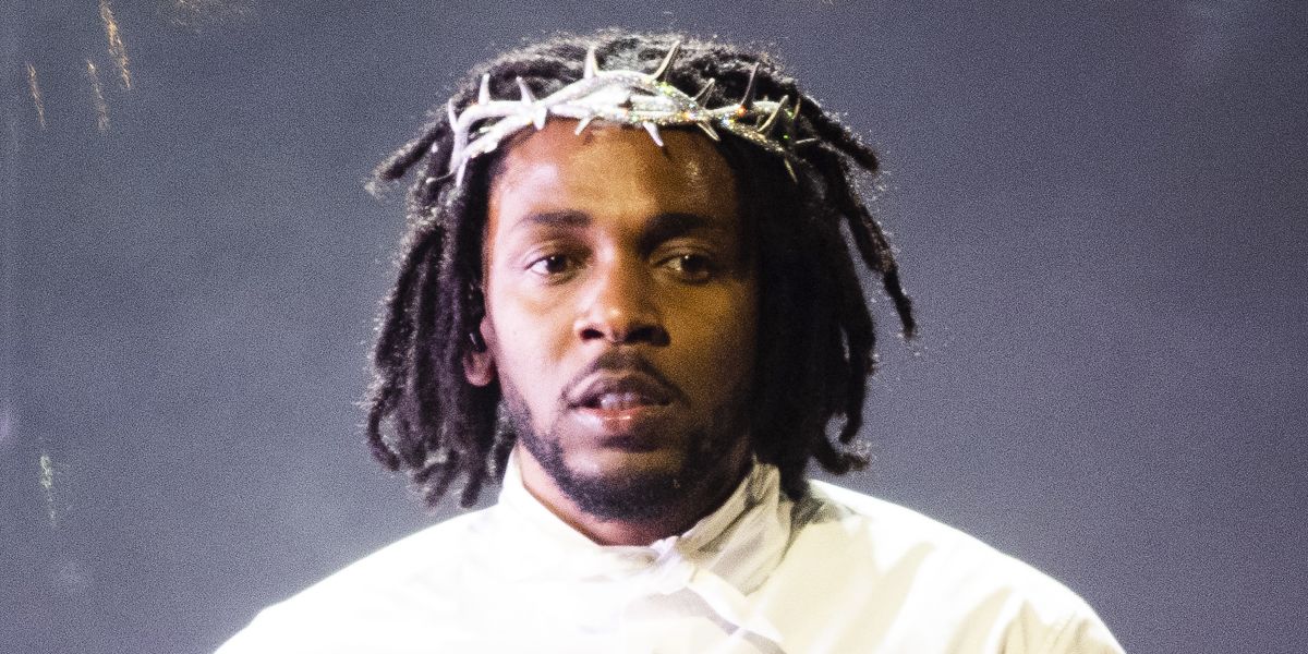 Kendrick Lamar Wins 'Song of the Year' and 'Record of the Year' at 67th ...