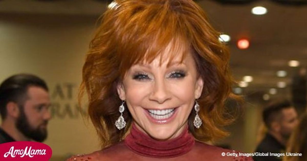 Reba McEntire sizzles in a racy sheer dress she wore 25 years ago to ...