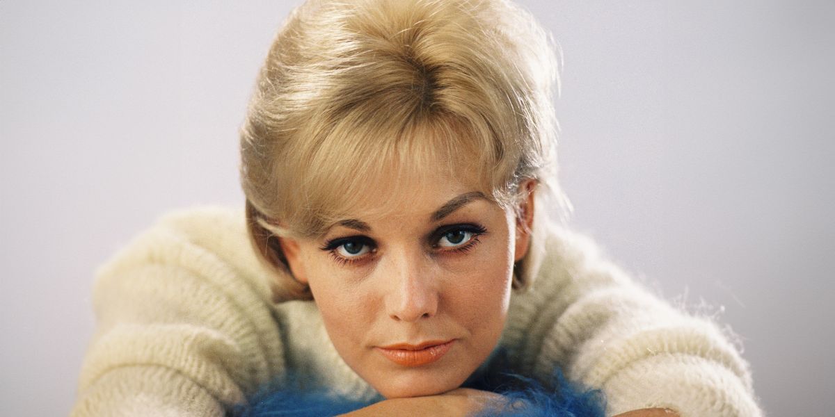 Users Say '80s Bombshell Kim Novak 'Destroyed Her Gorgeous Face' with ...