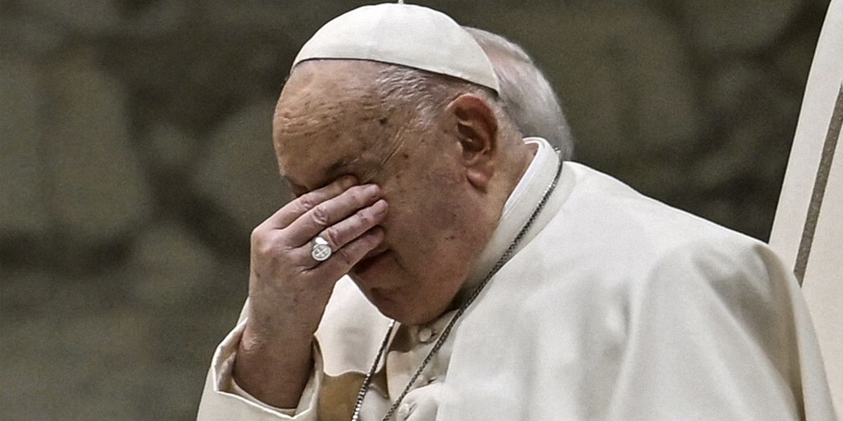 Pope Francis' ‘Eyes Were Open’ in His Final Moments — Doctor Recalls ...