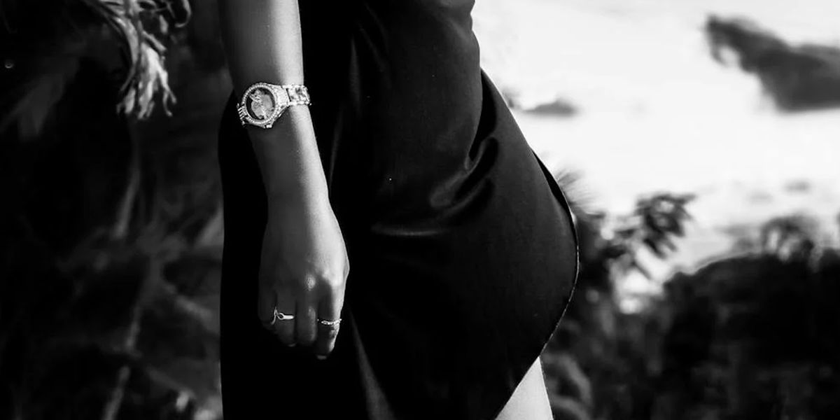 Selfish Woman Spent Money on Posh Dress Instead of Mother's Treatment ...