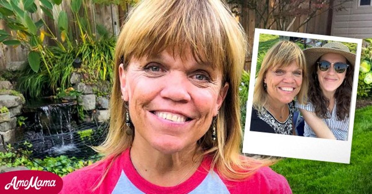 Molly Roloff Flaunts Stylish Hat and Natural Curls in Very Rare Snap ...