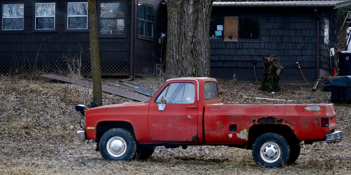 Poor Young Mother Gives an Old Woman a Ride Home in Her Rotten Pickup ...