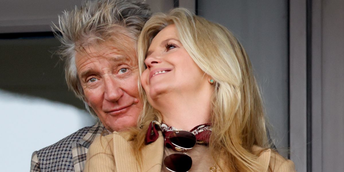 Rod Stewart's Wife, 53, Flaunts 'Great Legs' in Lilac Dress While ...
