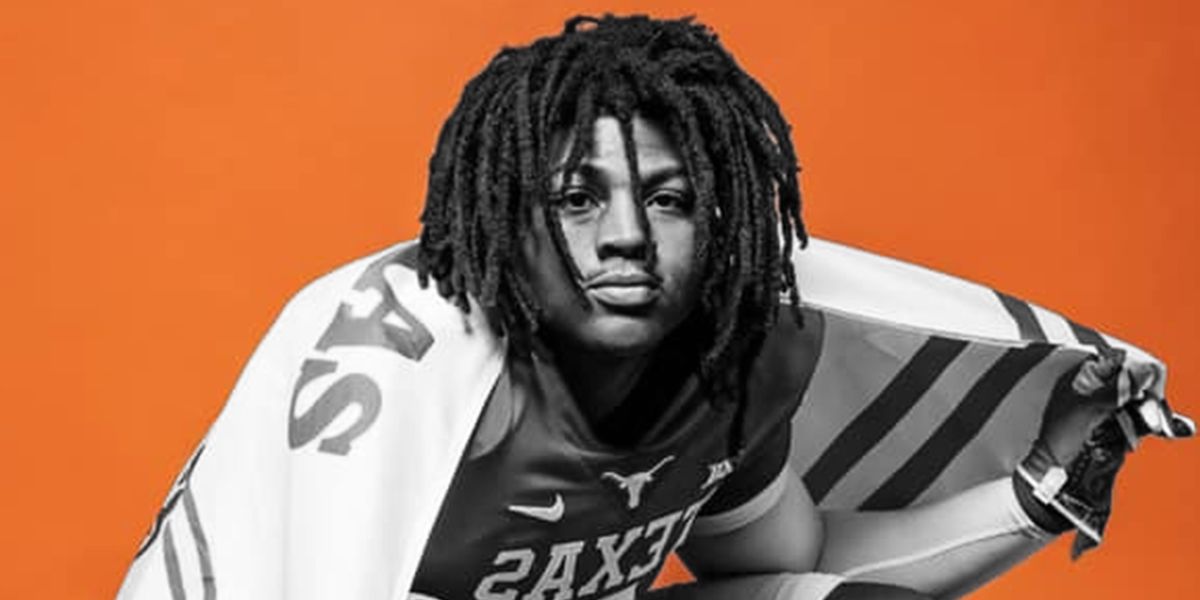 College Football Player Alex Foster Dies Unexpectedly at 18 While on ...