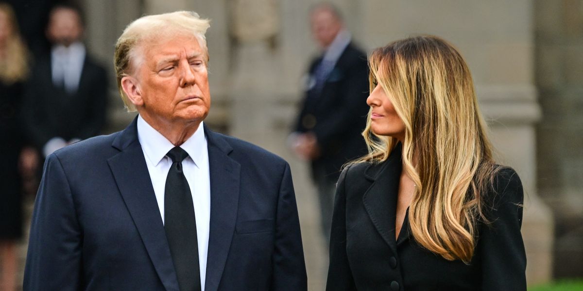 Melania Trump's Signature Draws Comparison to Her Husband's Handwriting ...