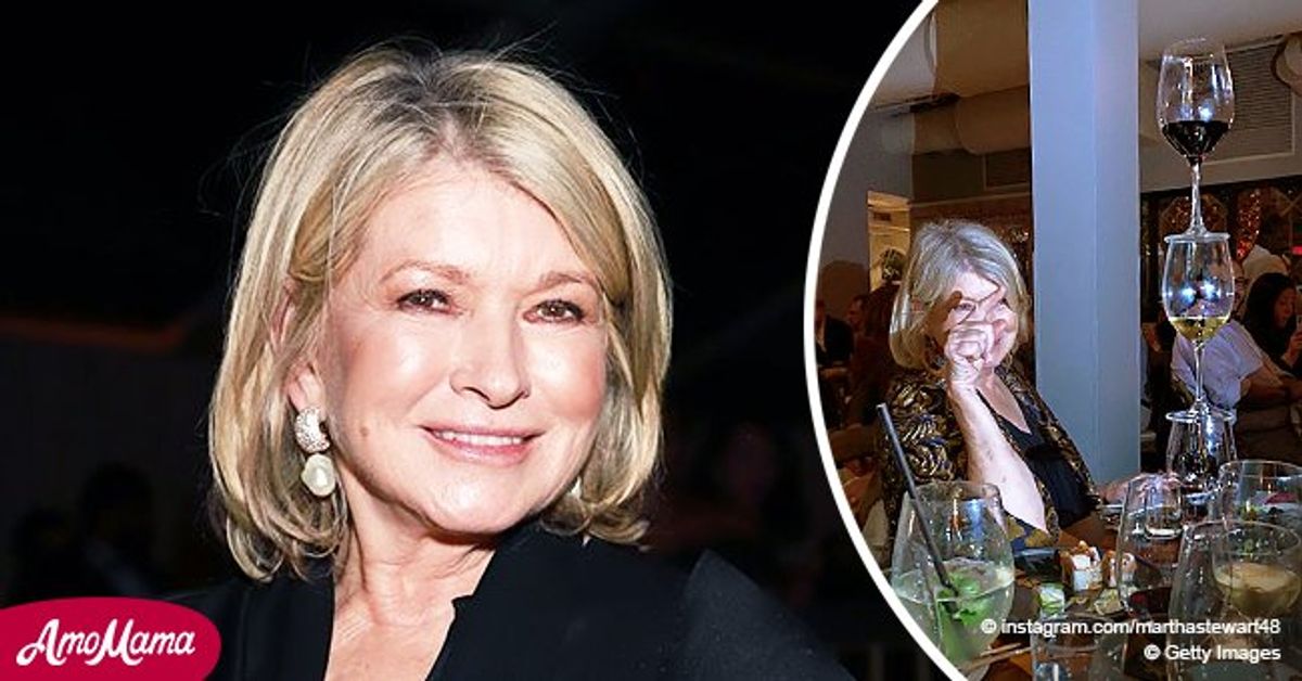 Martha Stewart Stacks Wine Glasses While Dining at a Restaurant in Photos Martha Stewart Stacks Wine Glasses While Dining at a Restaurant in Photos