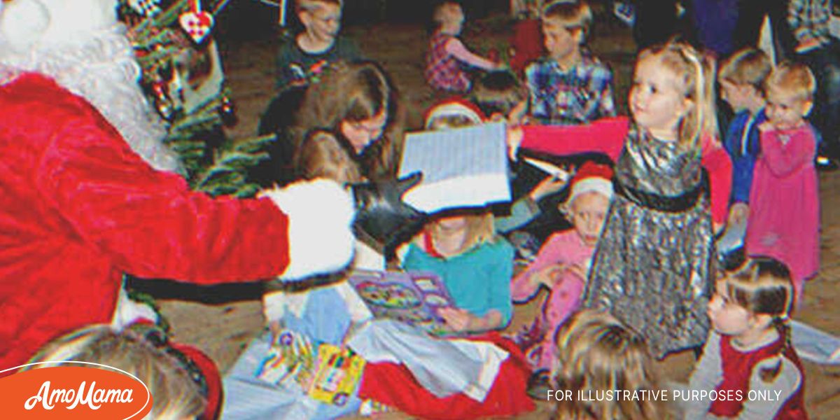 Lonely Toy Store Owner Visits Kids' Shelters Dressed up as Santa, Finds ...