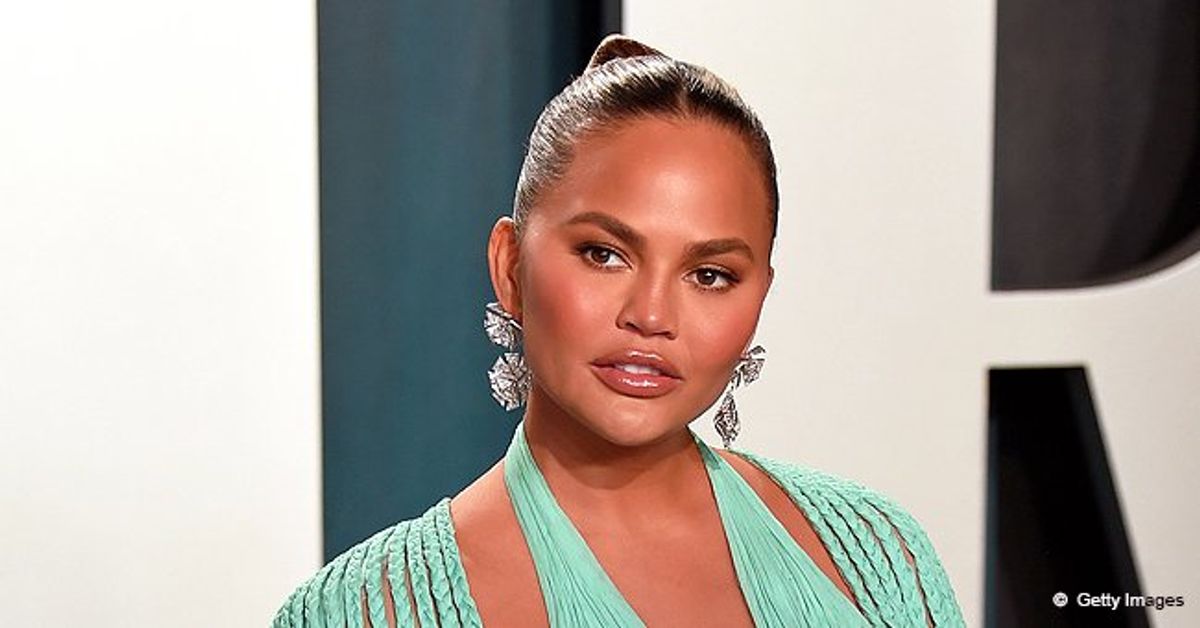 See How Chrissy Teigen Decided to Fight Back against Trolls on Twitter