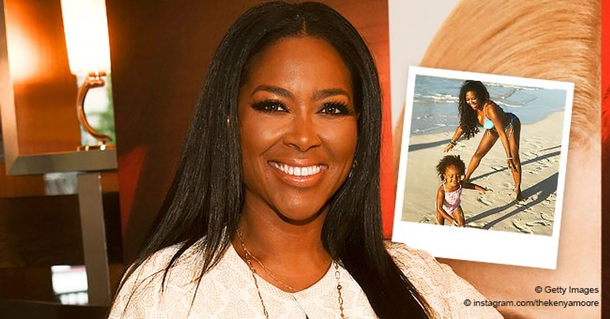 Kenya Moore Wows in a Blue Bikini as She Laughs While Playing on a ...