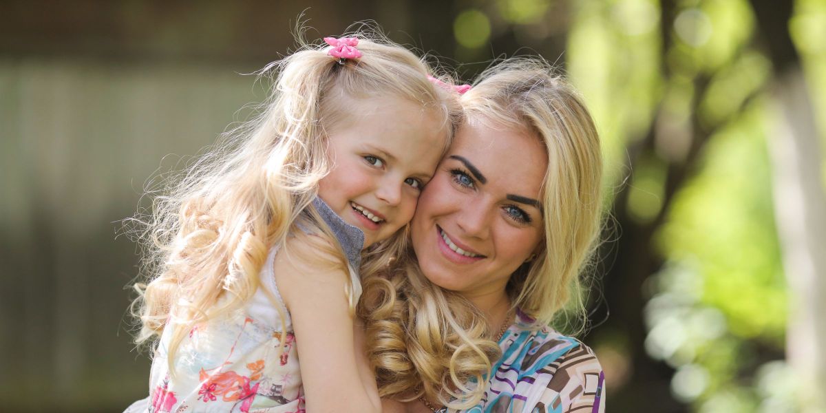 My 5-Year-Old Daughter Died – After Her Funeral, I Found a Flash Drive ...