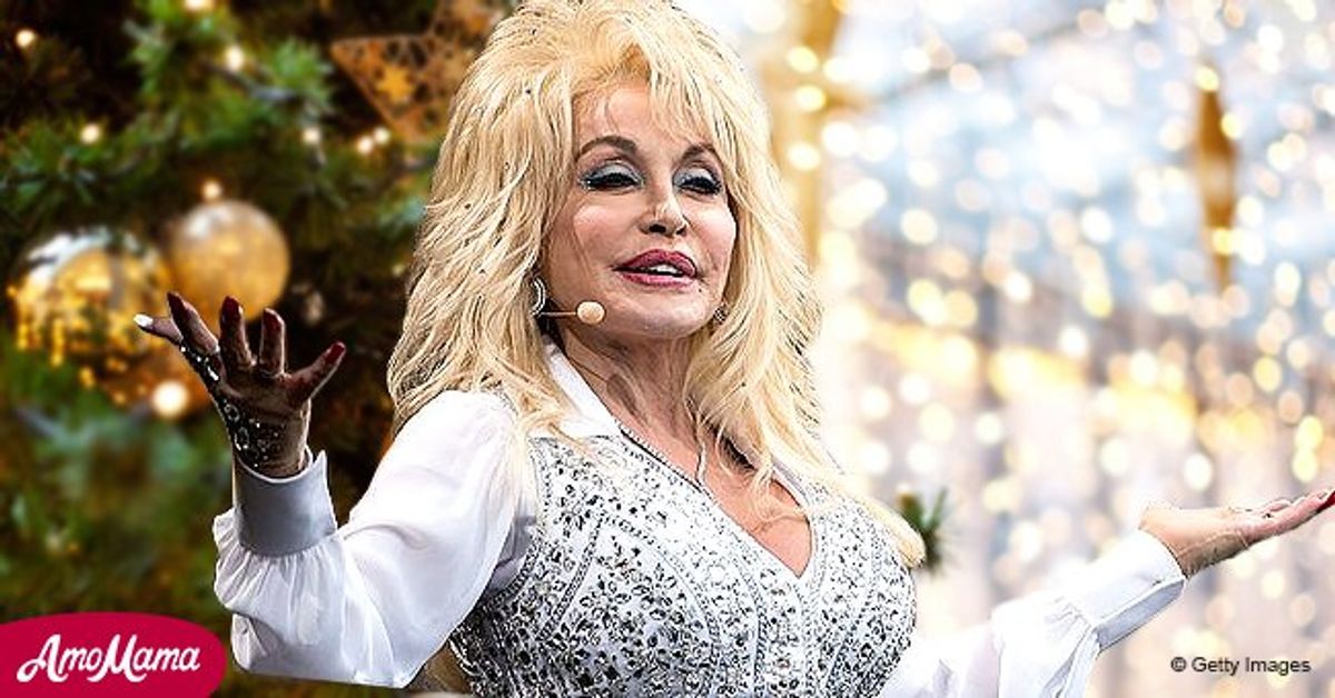 Dolly Parton Reveals She Keeps Her Holiday Decorations up until Late ...