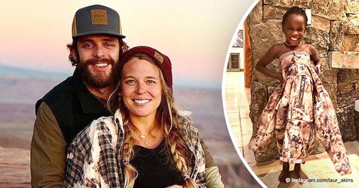 Lauren Akins & Thomas Rhett's Daughter Willa Gray Is All Smiles Rocking ...