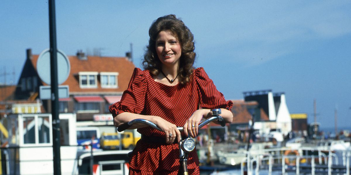 Sandy Posey, Singer of ‘Born a Woman’ & ‘Single Girl’ Passes Away ...