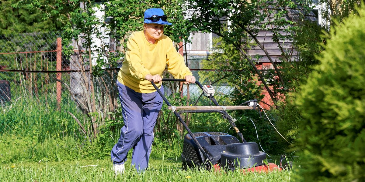My HOA President Fined Me for My Lawn – I Gave Him a Reason to Keep Looking