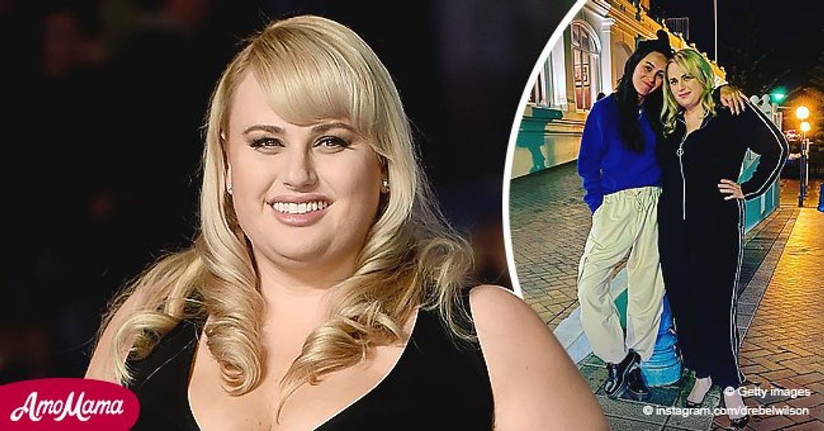 Rebel Wilson Looks Unrecognizable in Black Tracksuit While Posing ...